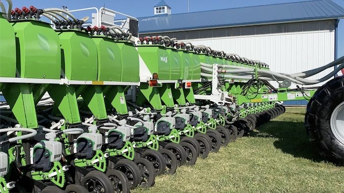 [Video] Walkthrough of SMART Seeder MAX's 60-Row, One-Pass No-Till Planter